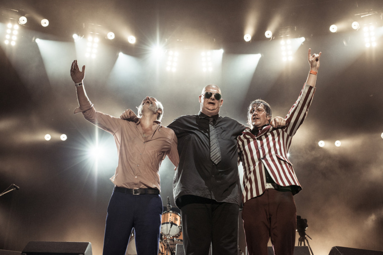 ZZ Top en Triggerfinger strak van snaren en maatpak op Suikerrock