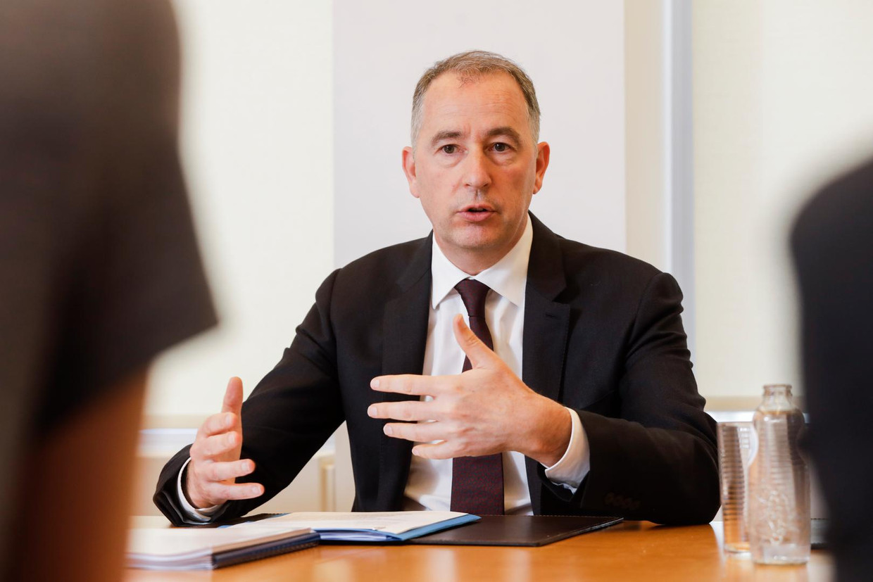 Wouter Devriendt stopt als CEO van Dexia | De Morgen