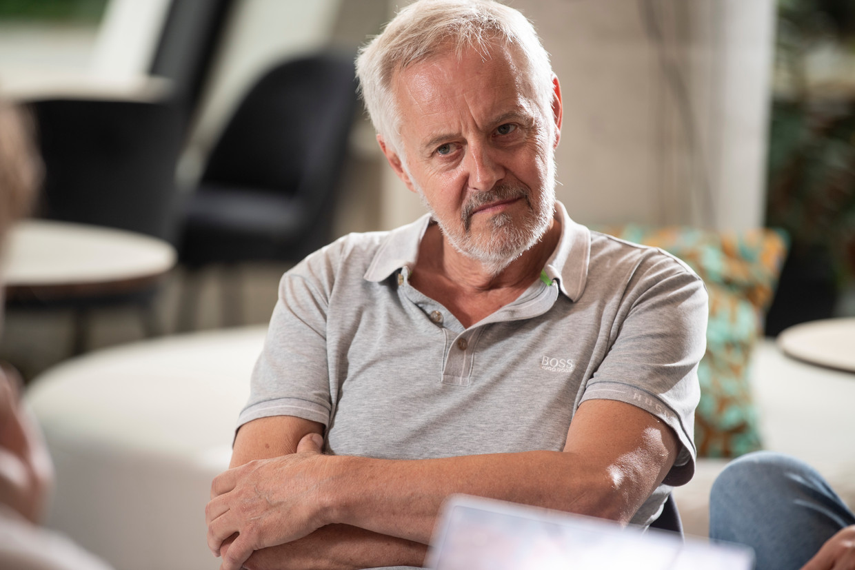 ‘De hele entourage van koning Filip bestaat uit jonge, hippe mensen’