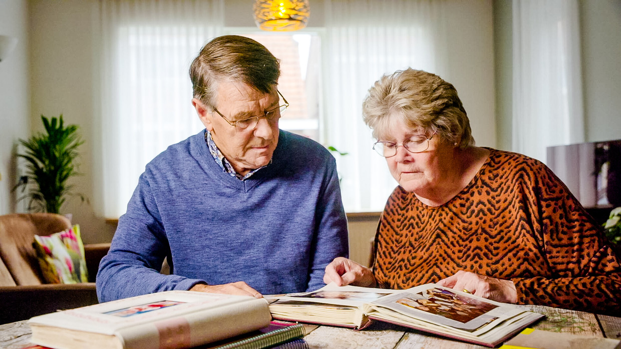 Een week na de arrestatie van Marc Dutroux attendeerde de Nederlandse ...