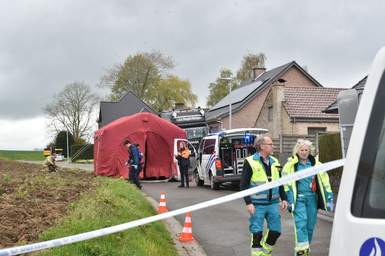 Vrouw dood aangetroffen op straat in Brakel, even later ook lichaam van ...