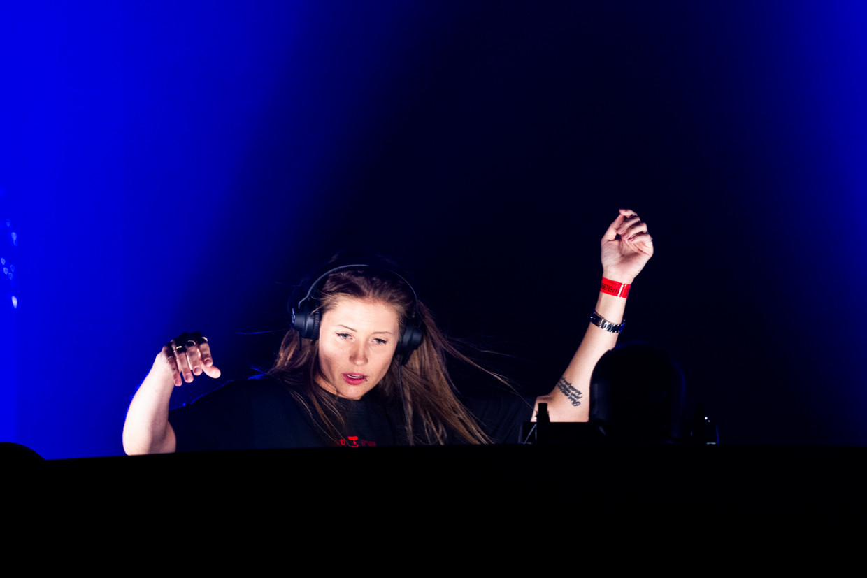 Charlotte De Witte op Rock Werchter: de perfecte vervanger van Stromae speelde drie uur te vroeg ...