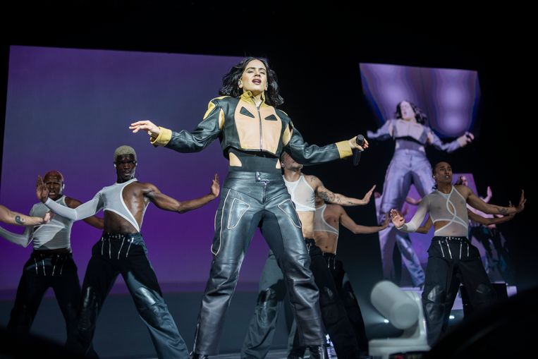 Rosalía in Vorst Nationaal: al na vier nummers is de eerste staande ...
