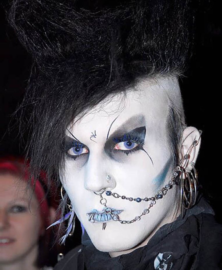 Goths voor één dag uit de schaduw op World Goth Day | De Morgen