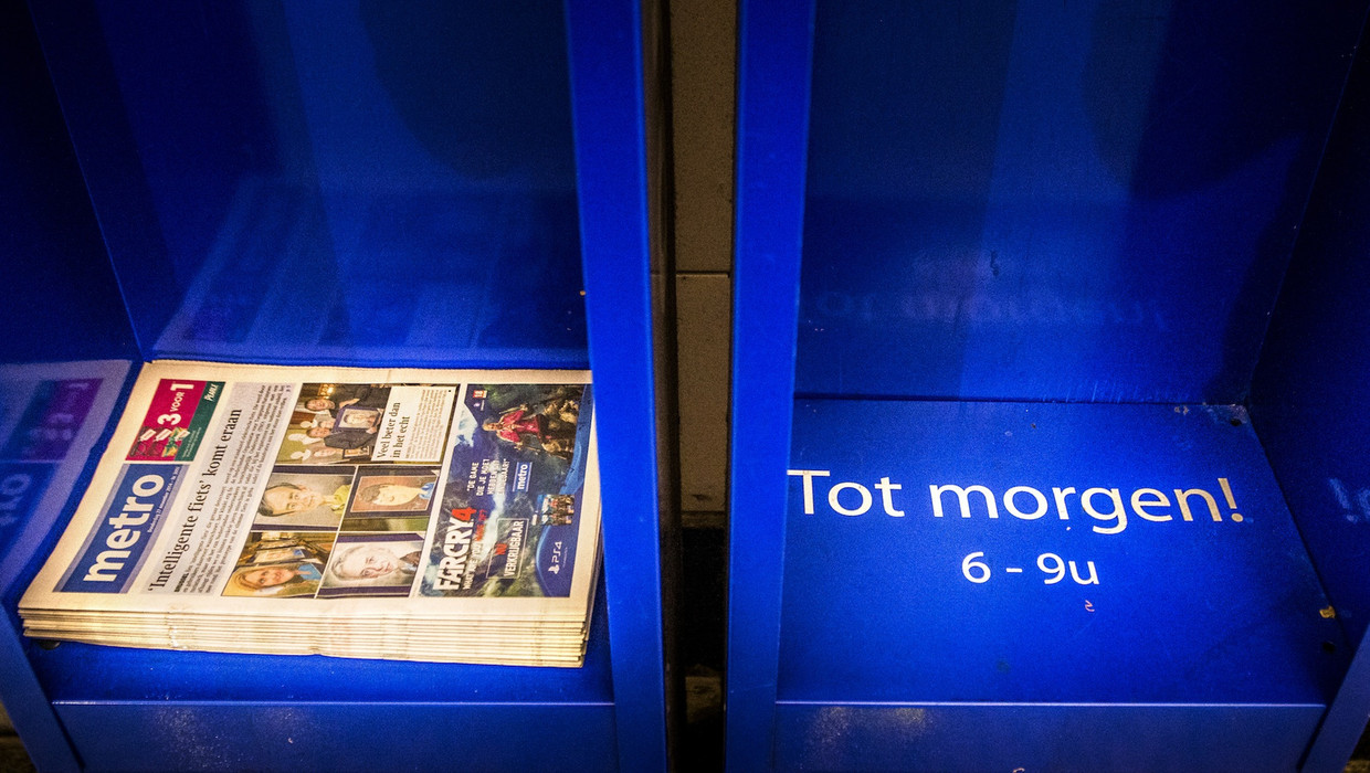 Zit gratis krant Metro op een dood spoor? | De Morgen