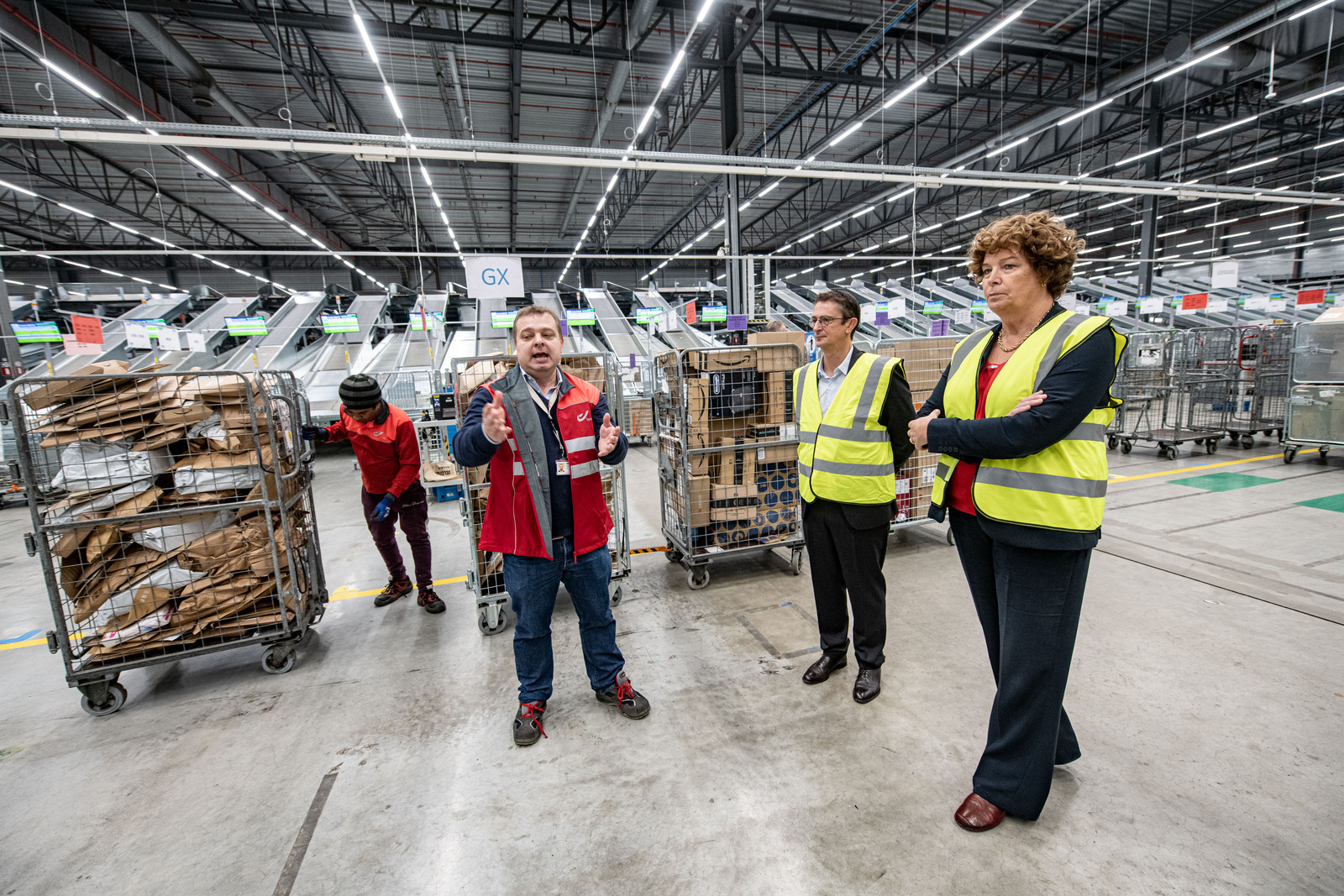 De vuile oorlog achter de Bpost-schandalen: ‘Dit is House of Postcards’