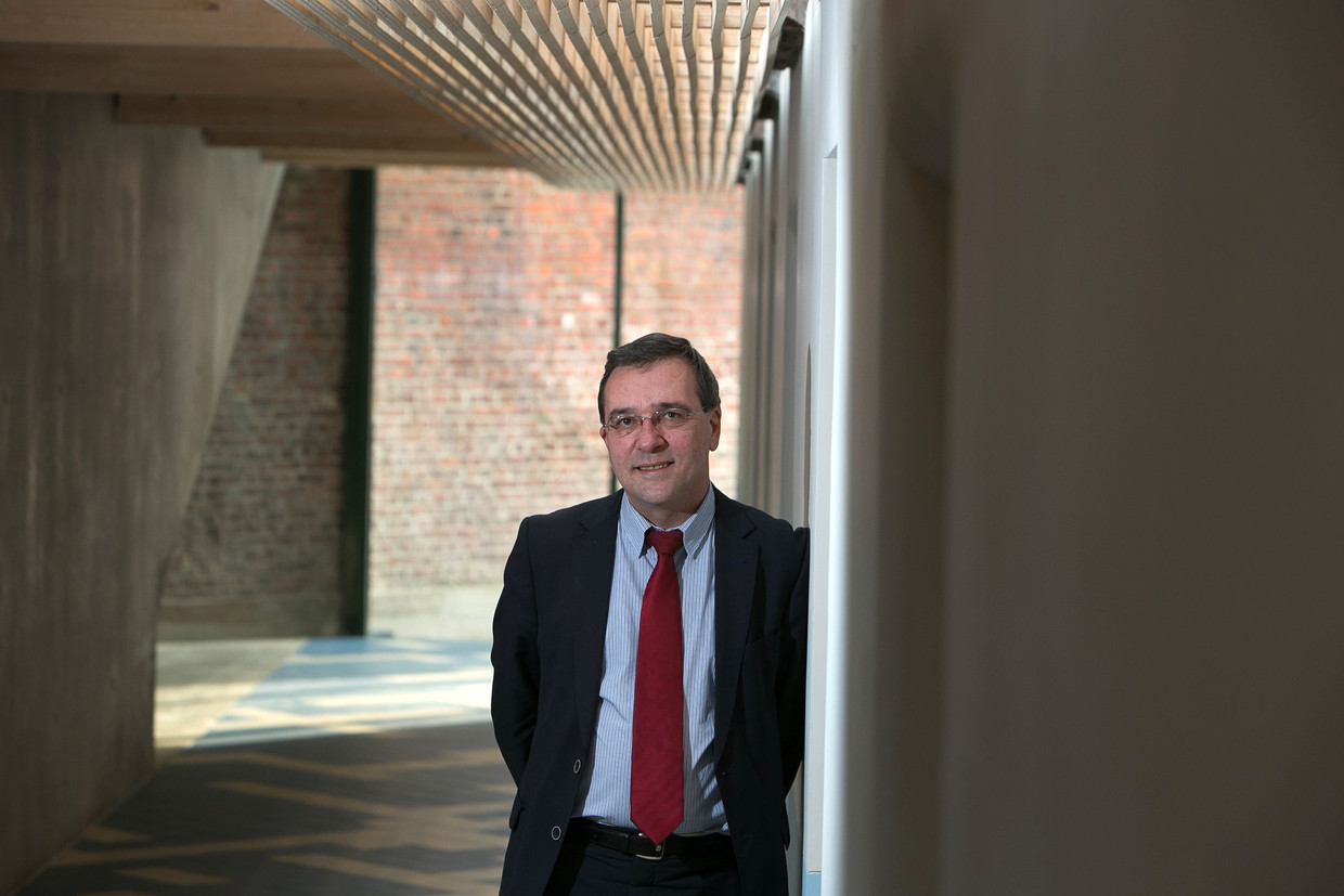 Voormalig rector van UHasselt Luc De Schepper overleden op 65-jarige ...