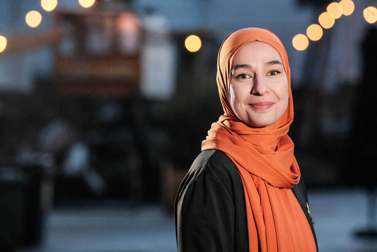 Overheid mag hoofddoek verbieden, zegt Europees Hof: ‘Niet omdat iemand ...