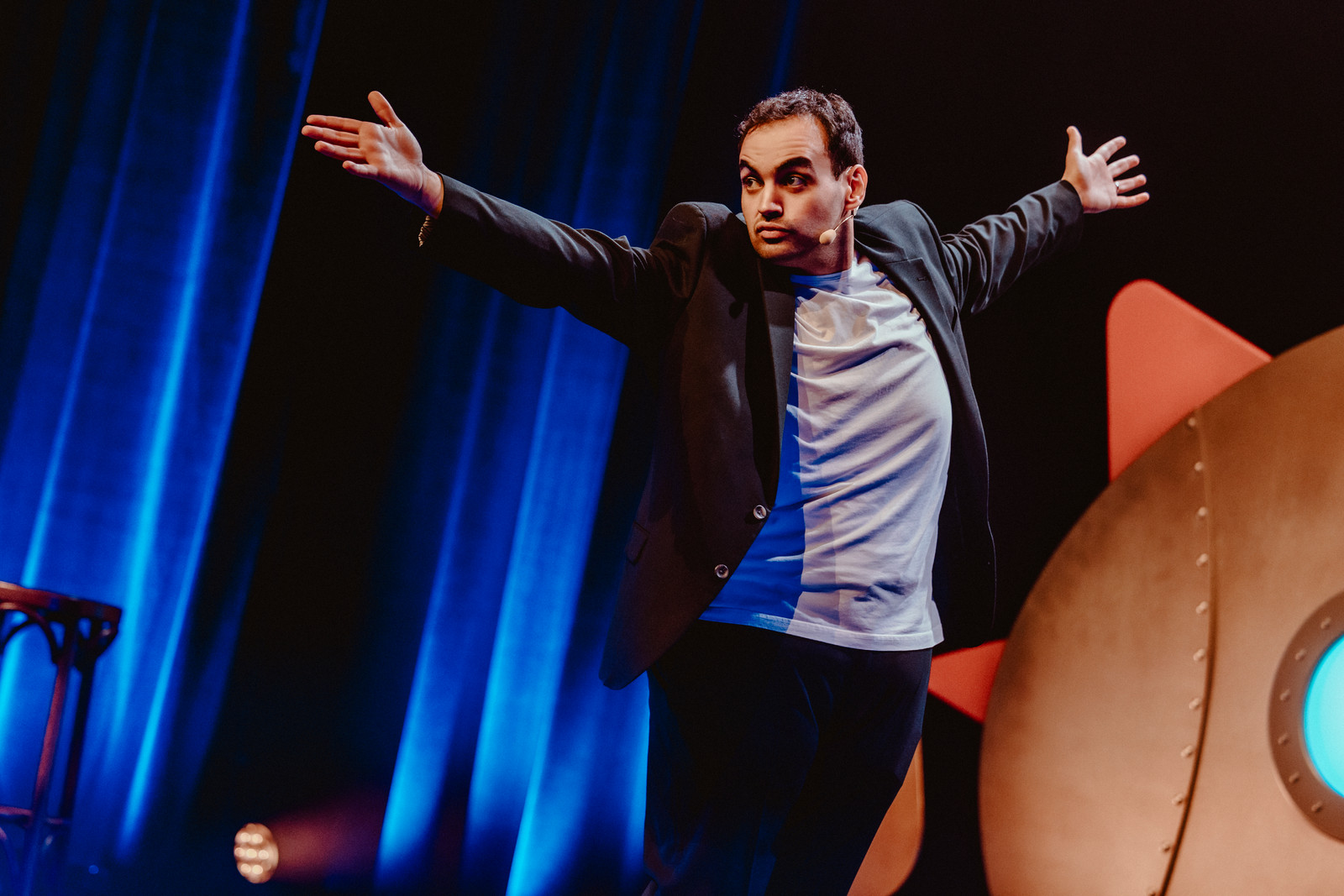 ‘Mag ik even?’ van Kamal Kharmach: meer van hetzelfde, maar dan toch weer een tikje beter