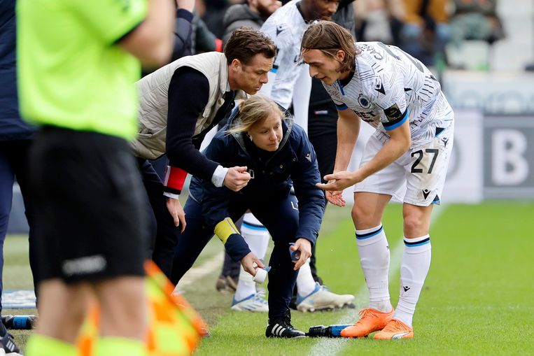 Veel ‘boem boem boem’ leveren Parkers experimenten niet op | De Morgen
