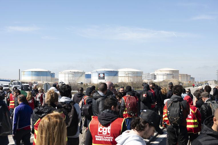 Zij willen de Franse economie op de knieën dwingen | De Morgen