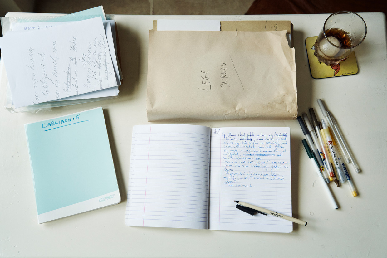 Zij zweren bij pen en papier: ‘Elk jaar spaar ik een kleine 1.000 euro ...