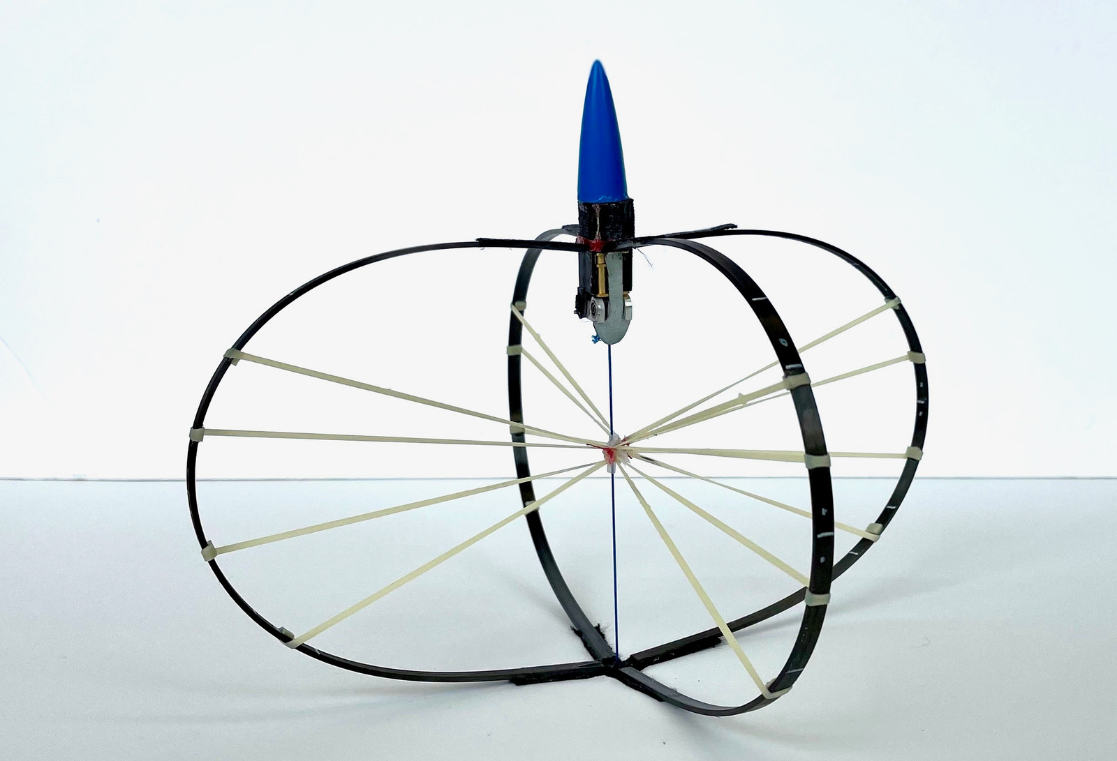 De hoogste springer op aarde? Deze robot kan honderd keer zijn eigen ...