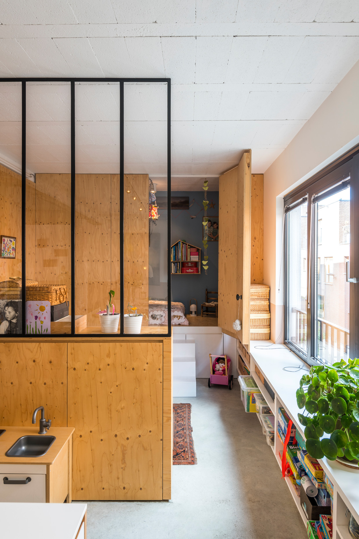 Heidi en haar dochter wonen in een lichte, loftachtige flat in het hart ...