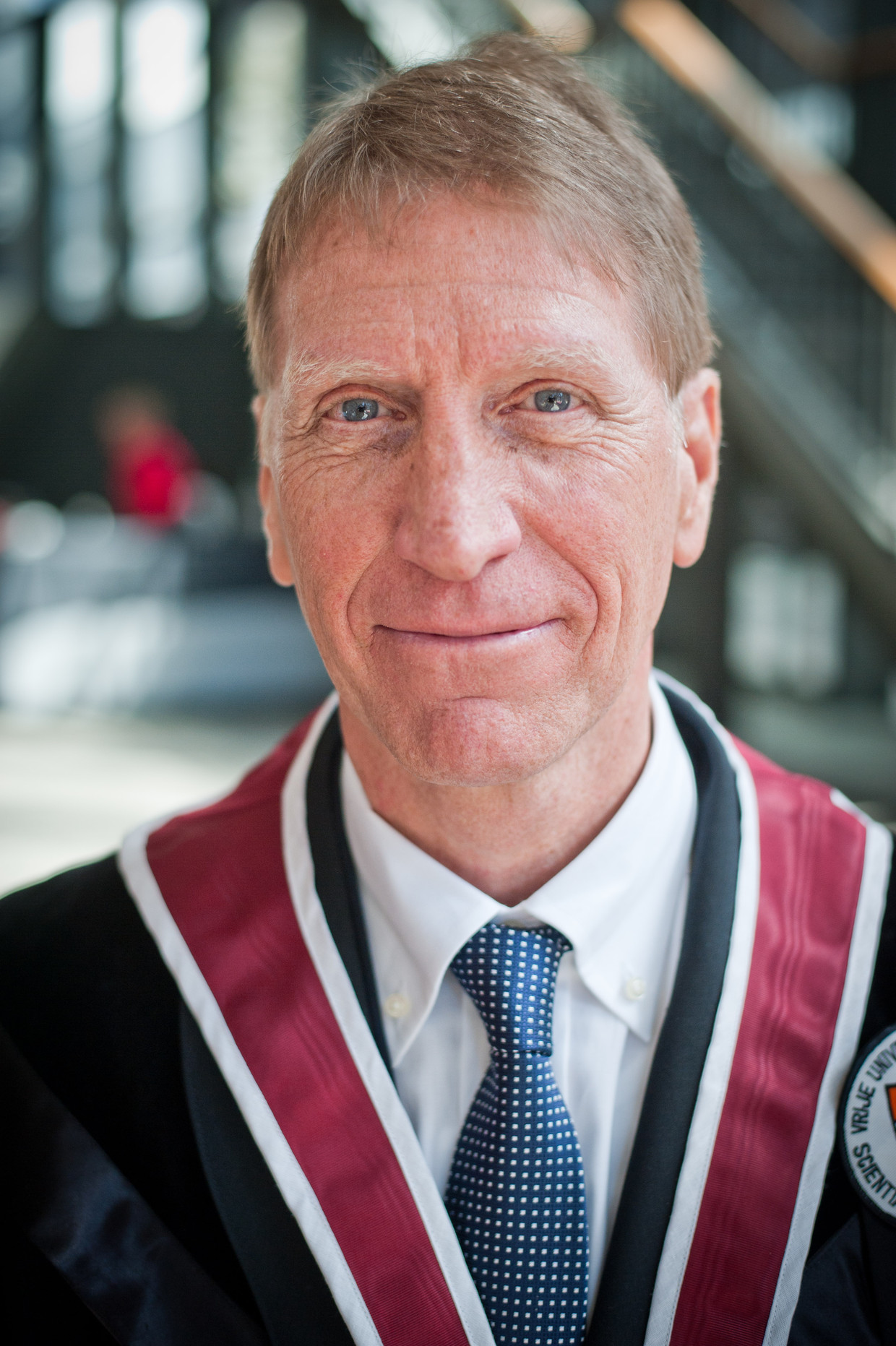 VUB-rector laakt rol van pers in ophef rond professor Elias | De Morgen