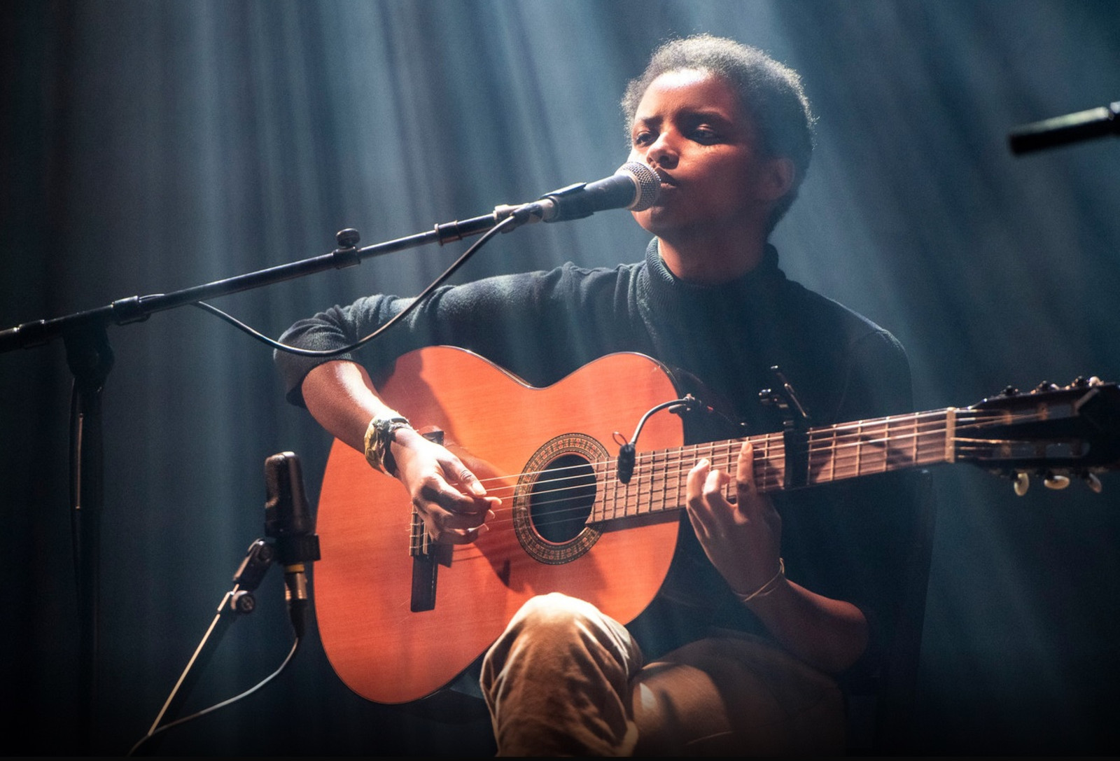 Meskerem Mees: ‘Wat is er mis met ongelukkig zijn? Ongelukkig zijn, is ...