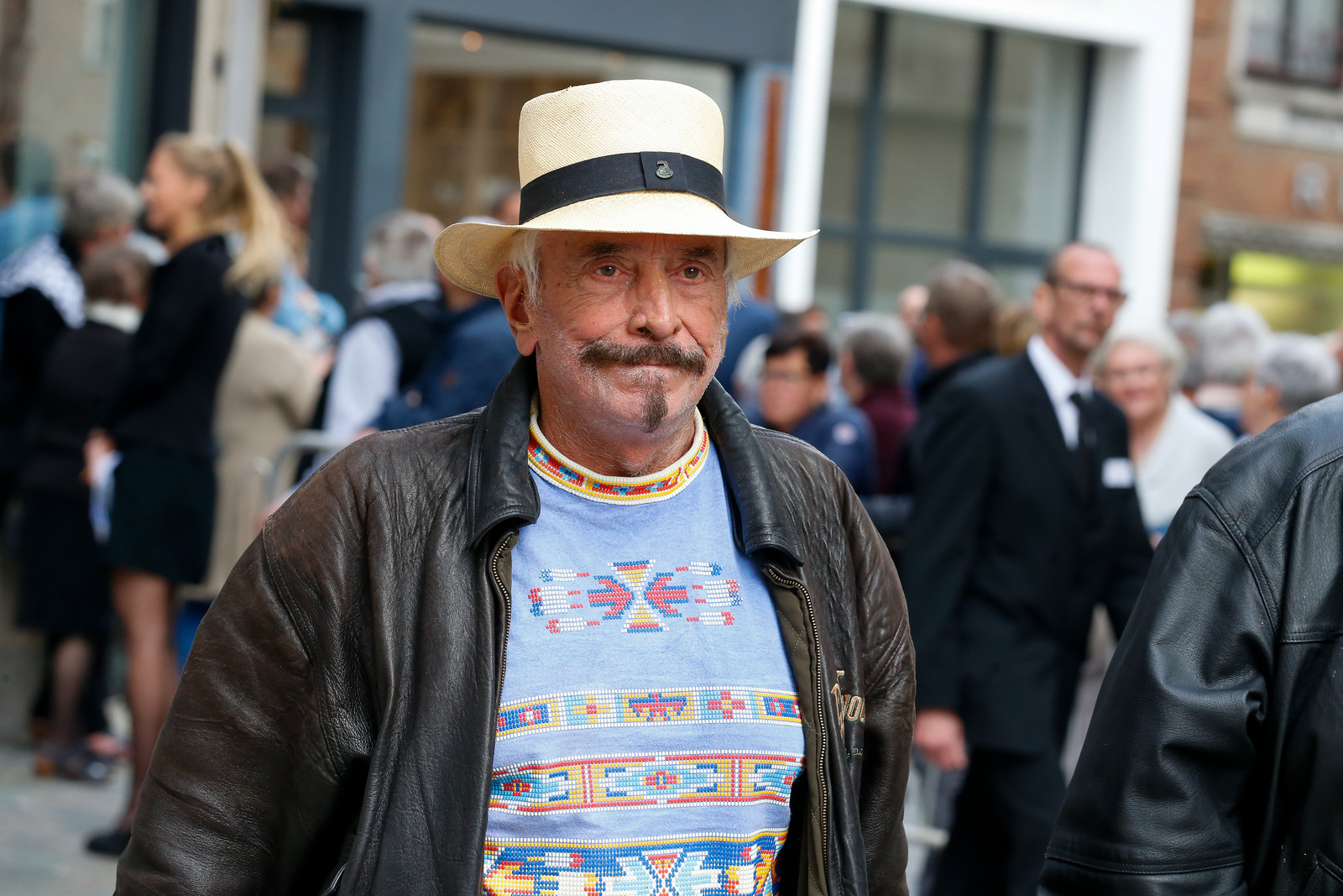 ‘Ça plane pour moi’-zanger Lou Deprijck (77) overleden: ‘Wat ik wil ...