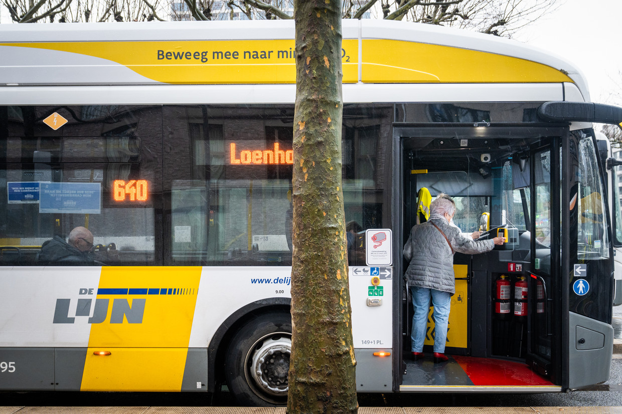 Routeplanner op website van De Lijn werkt niet, net op de dag dat nieuw ...