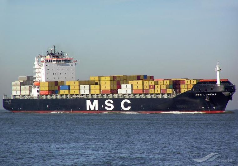 Containerschip MSC Lorena maakt rechtsomkeer op Schelde na bommelding