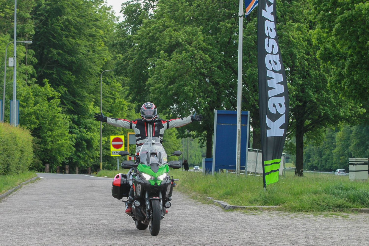 Belgische motorrijder Thierry Sarasyn verbreekt wereldrecord en doorkruist 15 landen in 24 uur ...