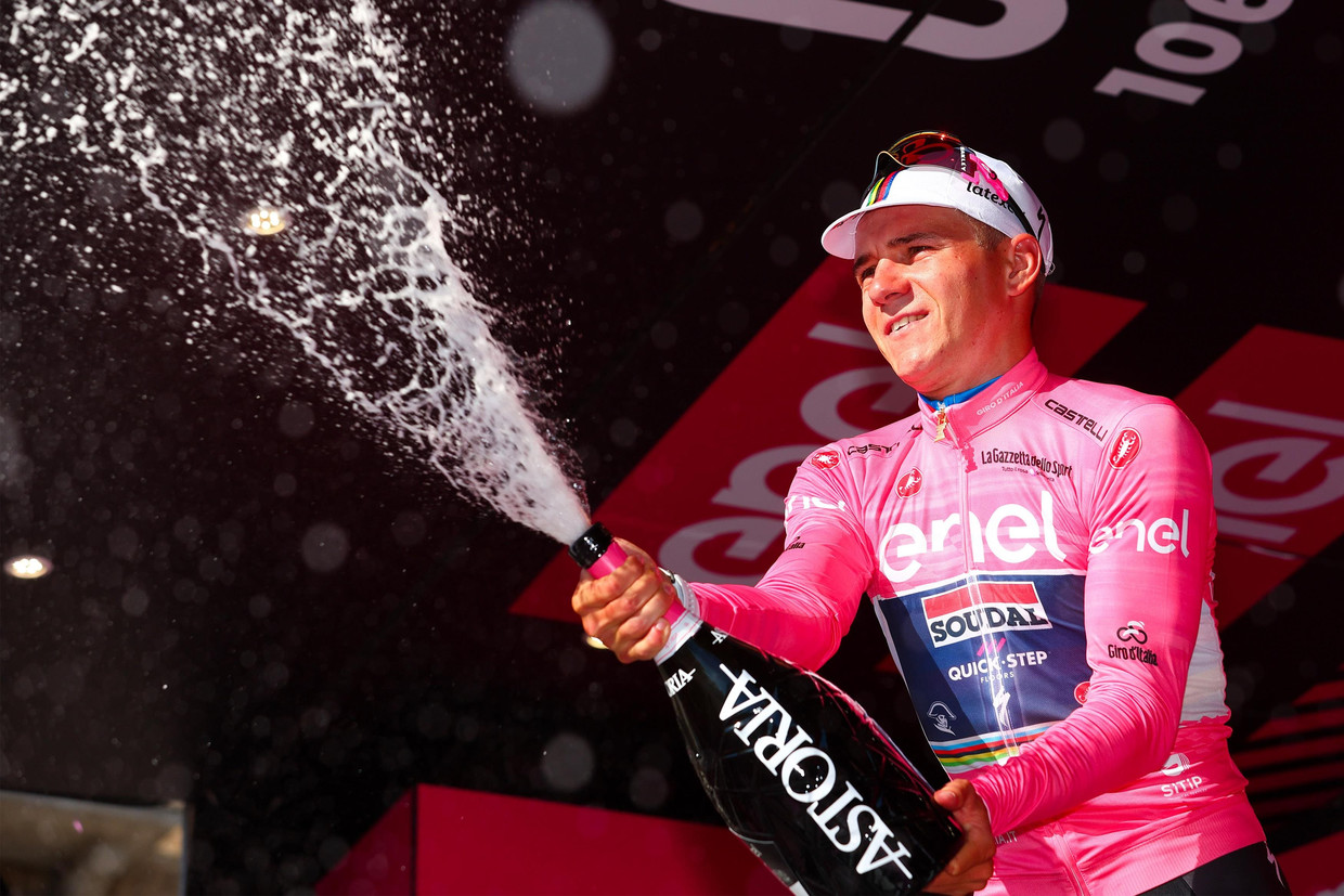 Evenepoel bejubeld door buitenlandse pers na ‘monumentale ...