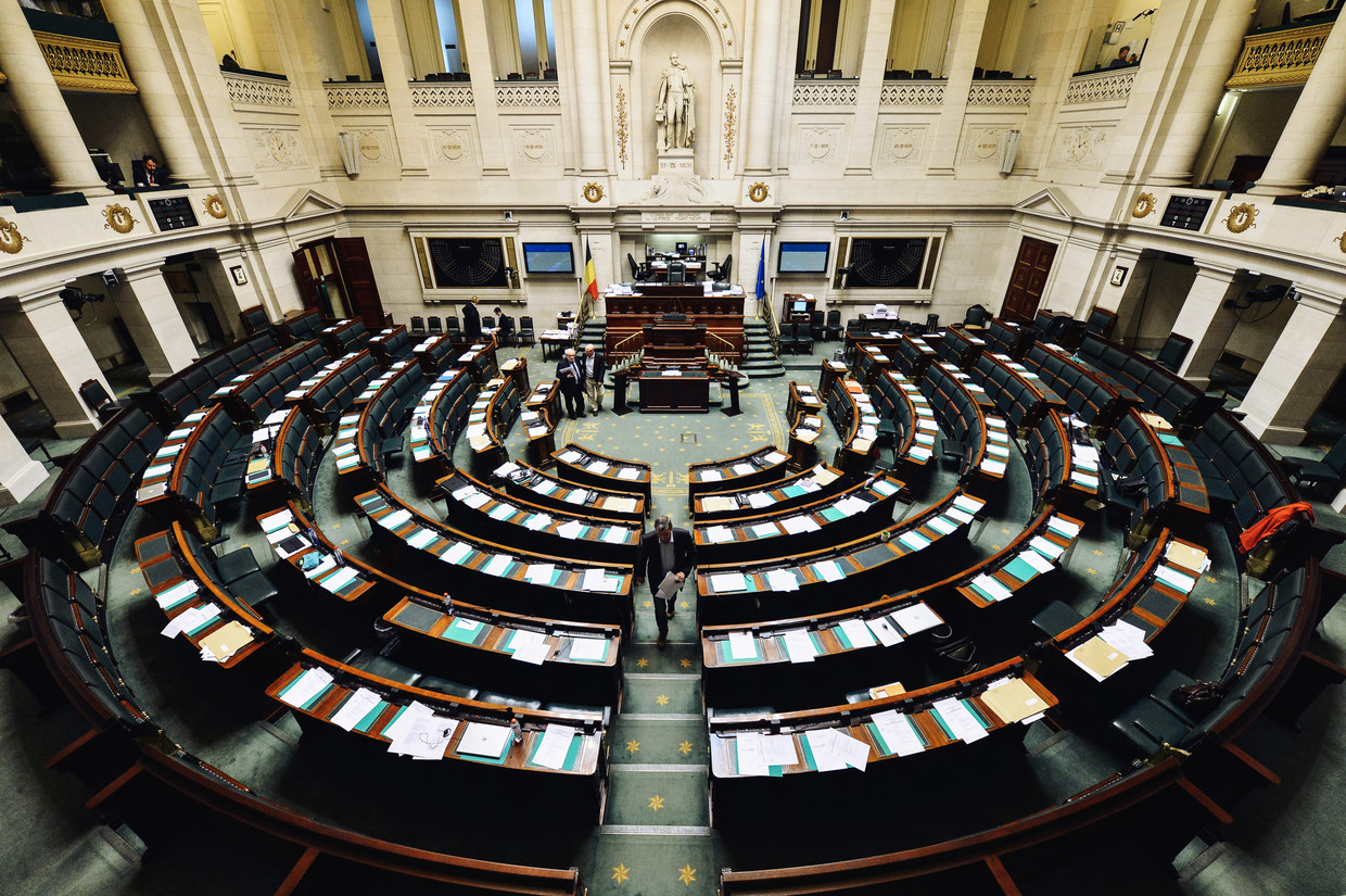 Griffier van Kamer reageert voor het eerst na berichten over ‘onwettige ...