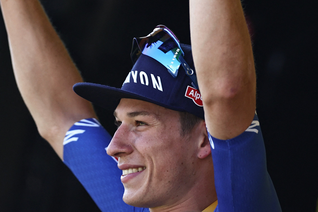 Jasper Philipsen heeft derde ritzege beet: ‘Fantastisch om iemand als ...