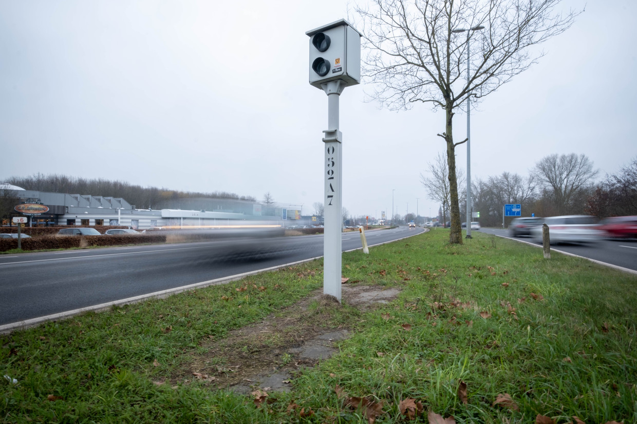 Verkeercamera’s flitsen op alle Vlaamse snelwegen vanaf 129 kilometer ...