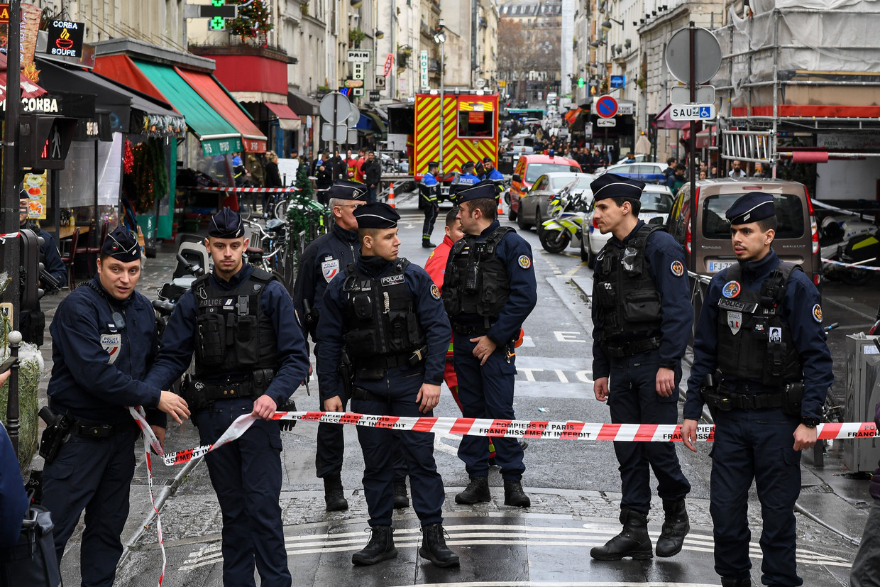 Rellen in Parijs na dodelijke schietpartij bij Koerdisch centrum ...