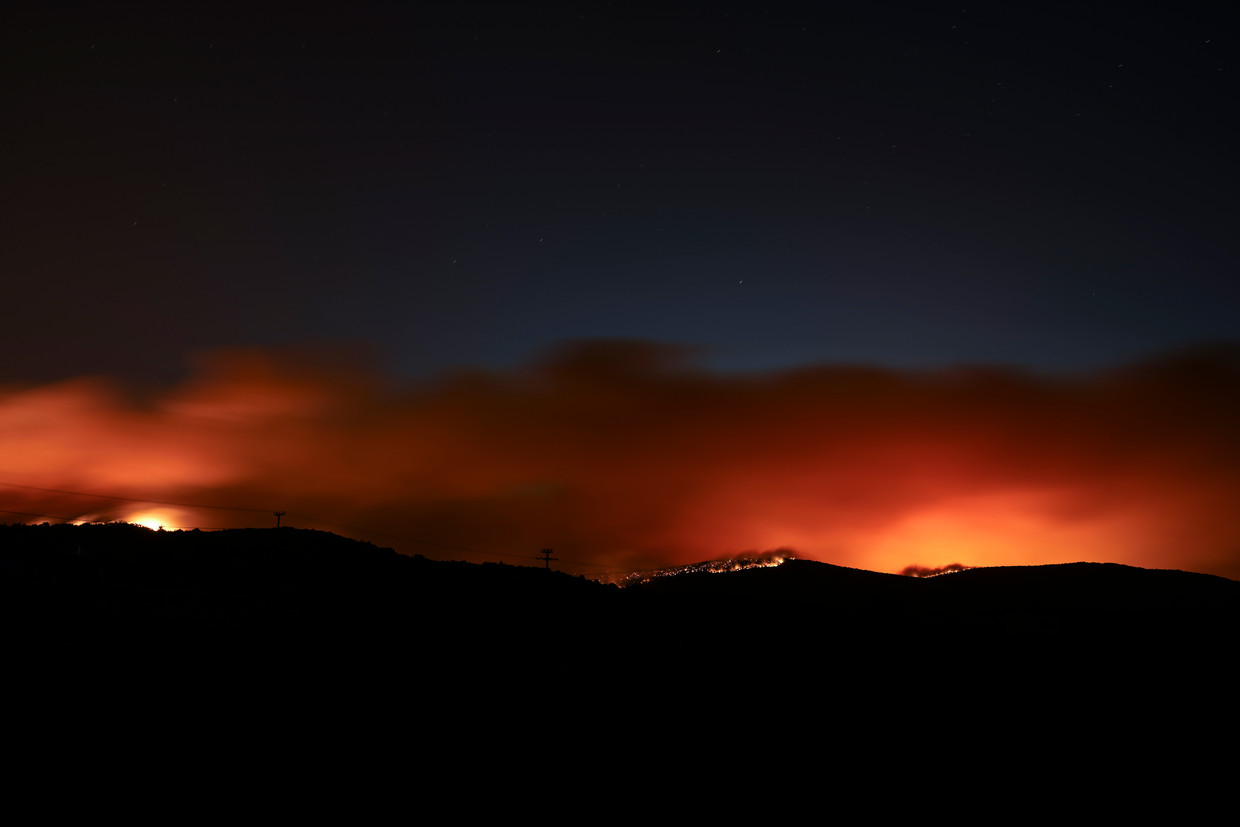 Bosbranden teisteren Europa: Griekse badsteden en Zwitserse bergdorpen ...