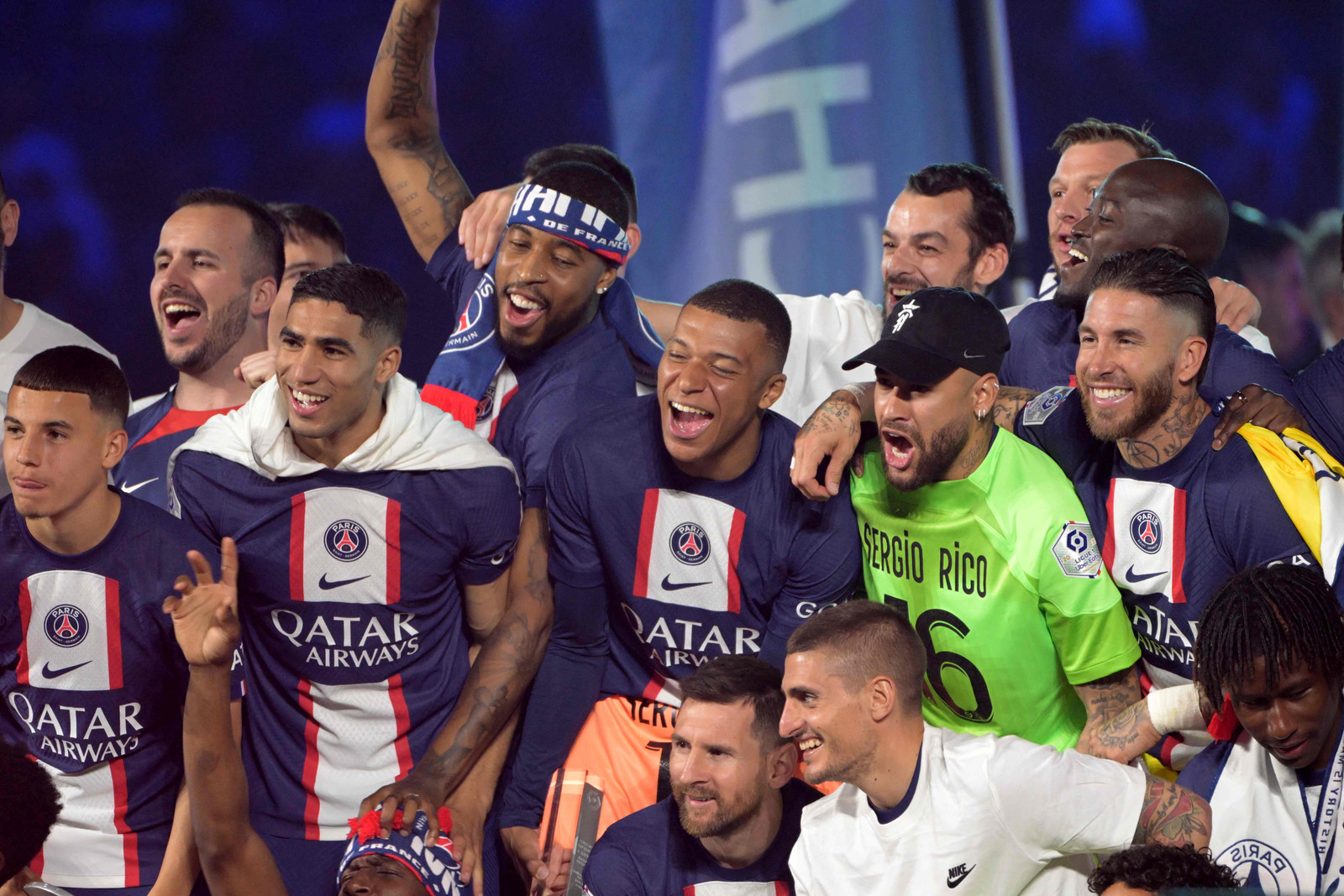Sportieve make-over moet PSG aan Champions League helpen: van vedetten ...