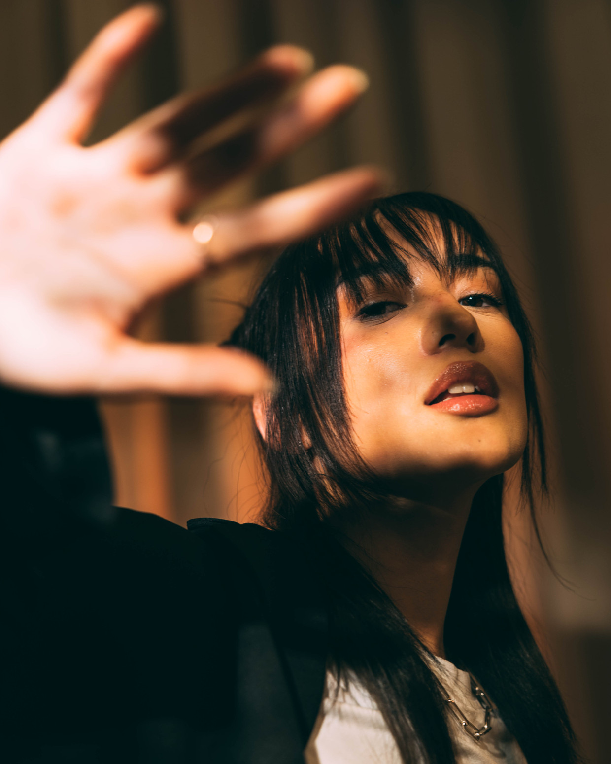 ‘Familie’-actrice en rijzende r&b-ster Cyra Gwynth: ‘Ik dacht dat ik ...