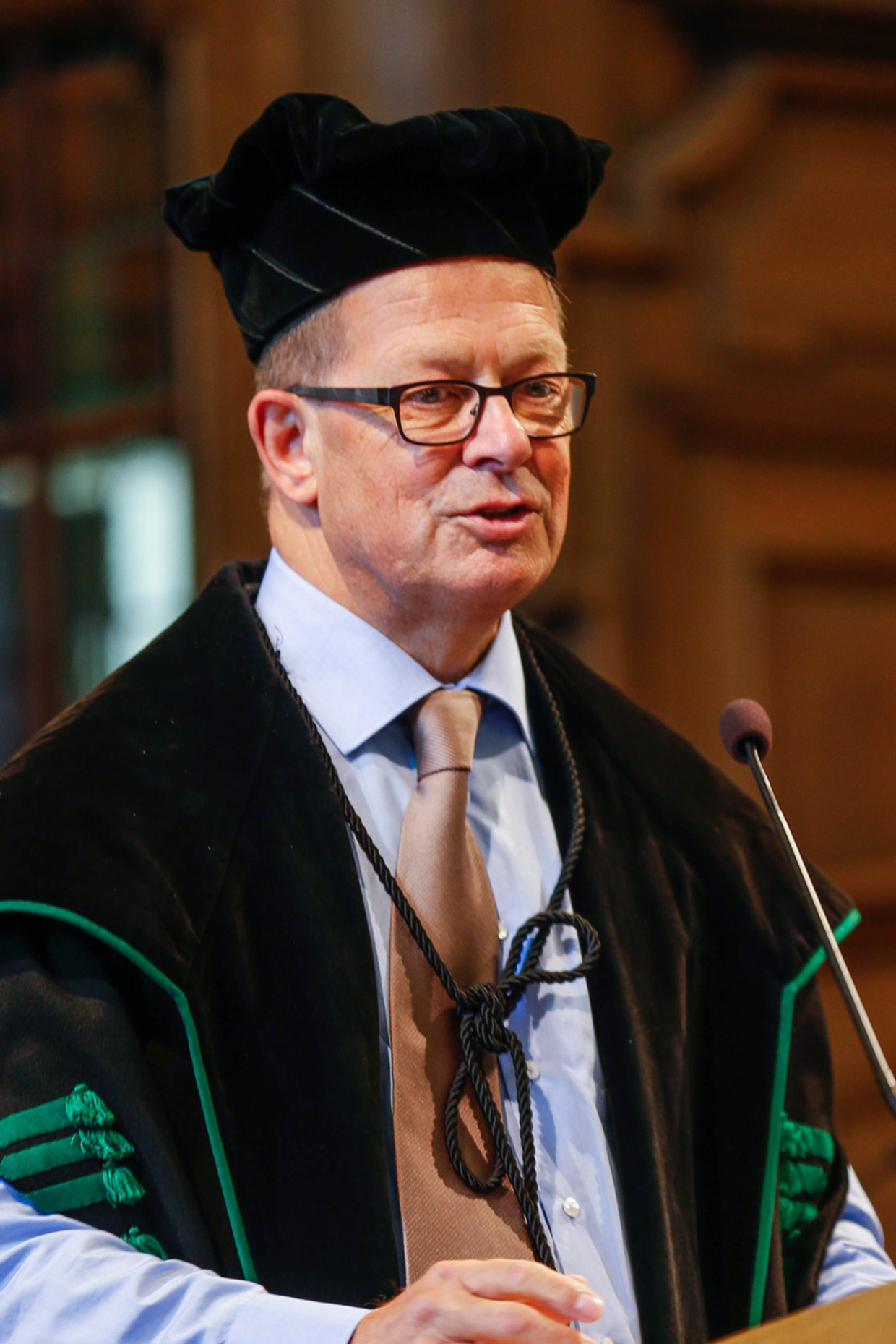 Leo Neels bekritiseert 'quasi straffeloosheid' van de media | De Morgen