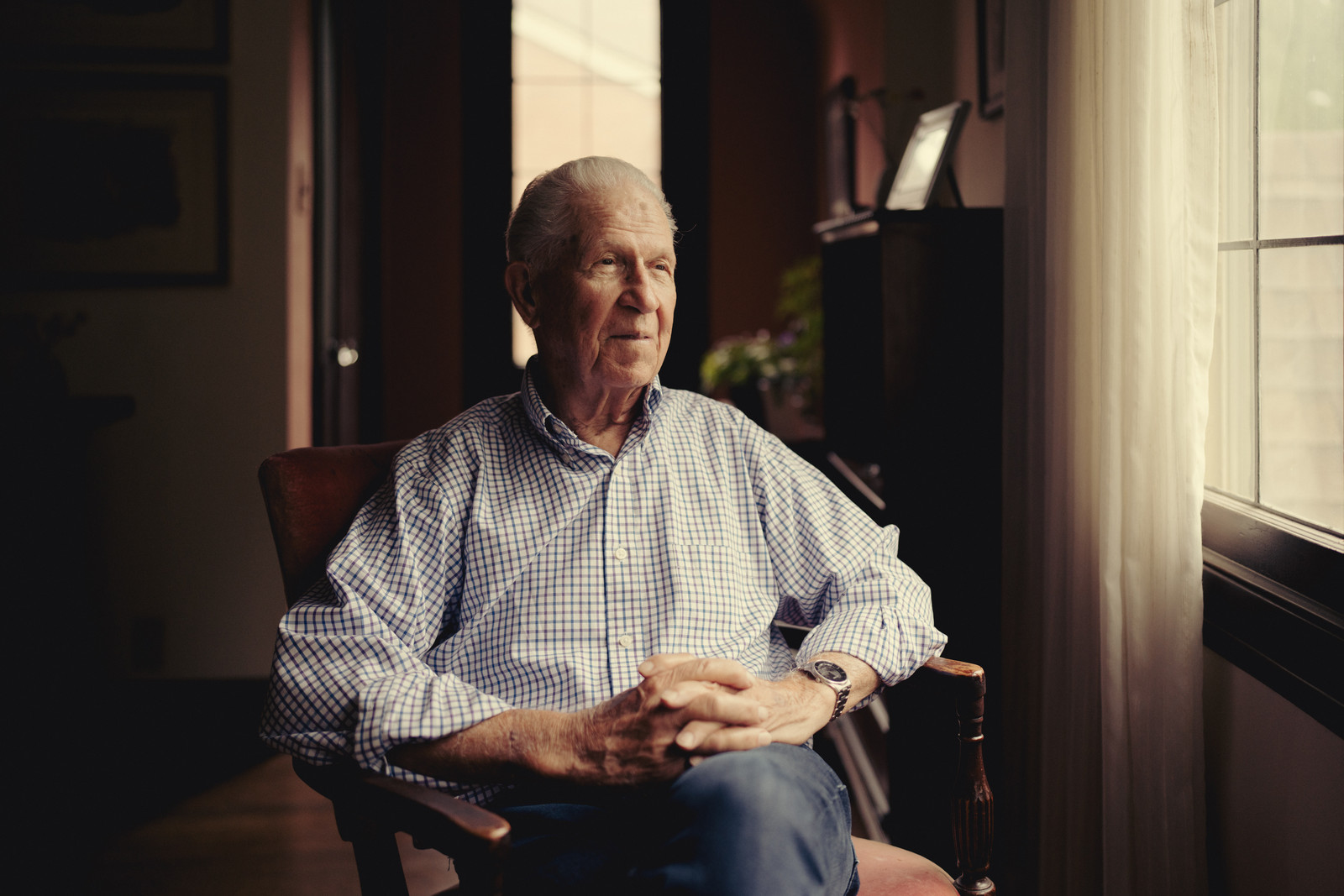 Ooggetuige van de moord op John F. Kennedy breekt de stilte en werpt ...