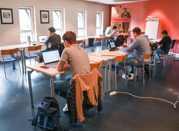 Jongeren hebben vooral vragen over mentaal welzijn | De Morgen