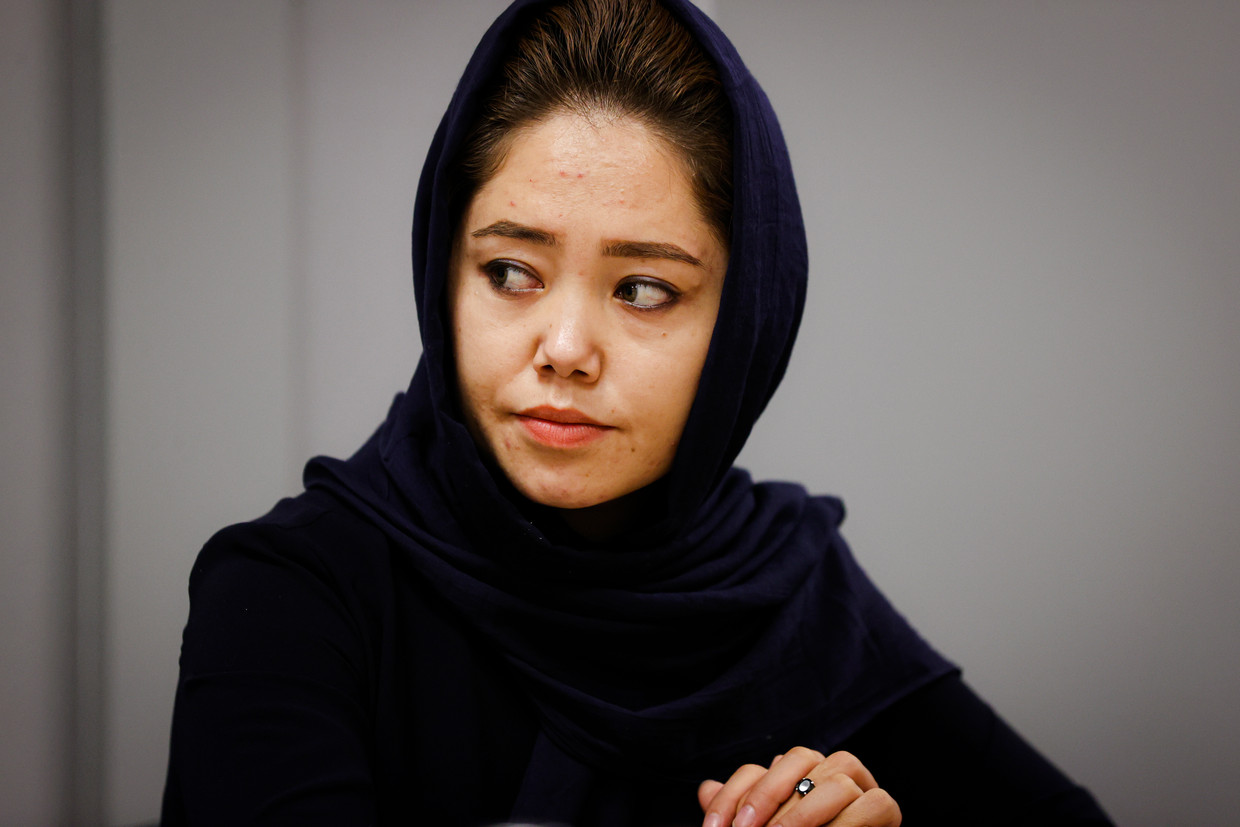 Razia en Hanifa, gered uit de klauwen van de taliban: ‘‘We moeten weg ...