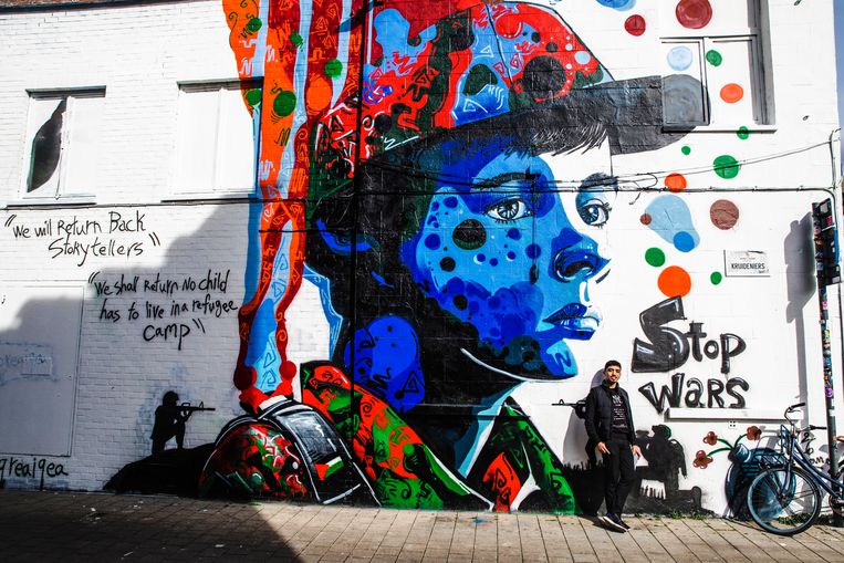 Deze graffitikunstenaar heeft genoeg materiaal om elke muur in Gent vol ...