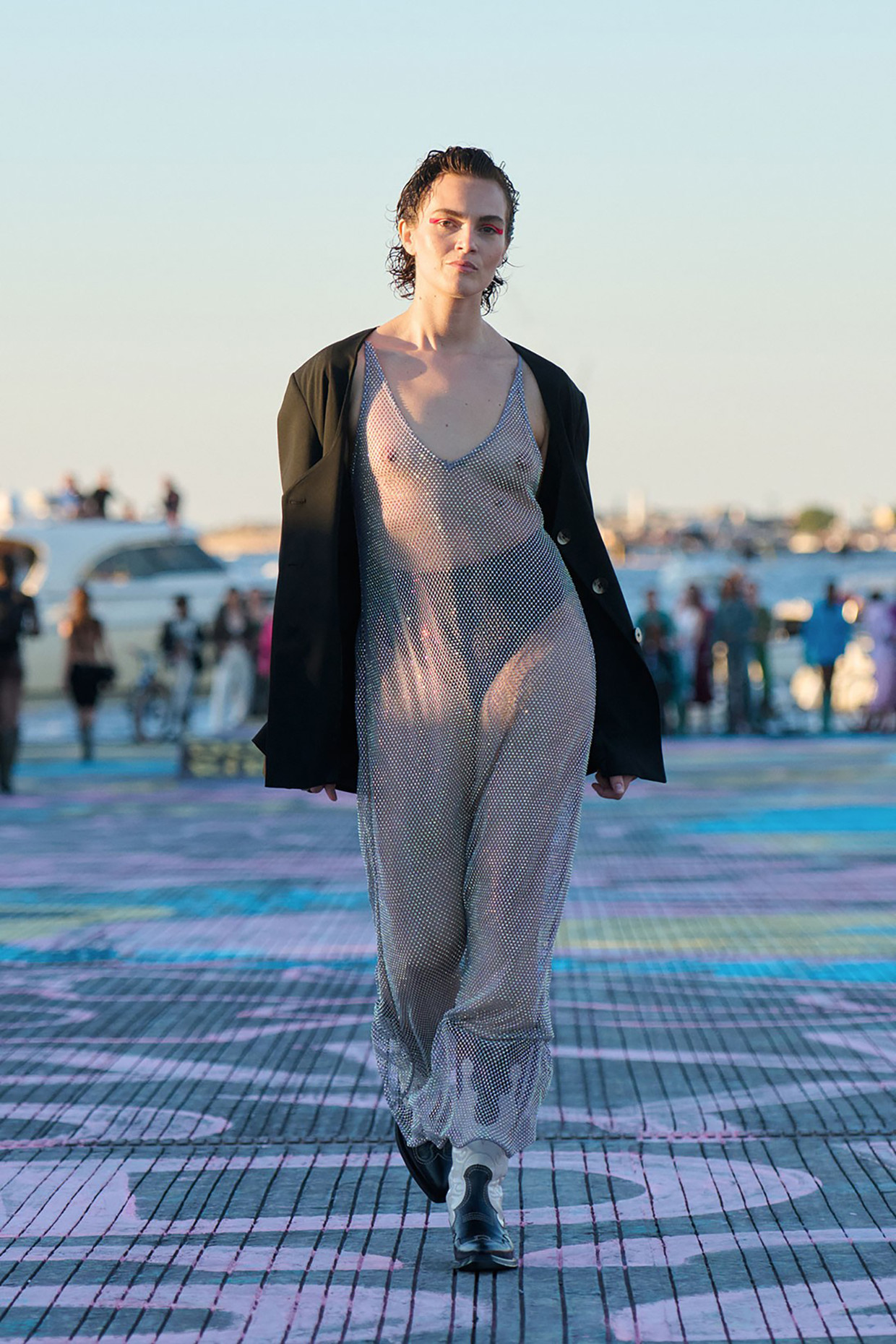 De boodschap van bloot op de catwalk? ‘Dit is mijn lijf, en ik doe ermee wat ik wil’