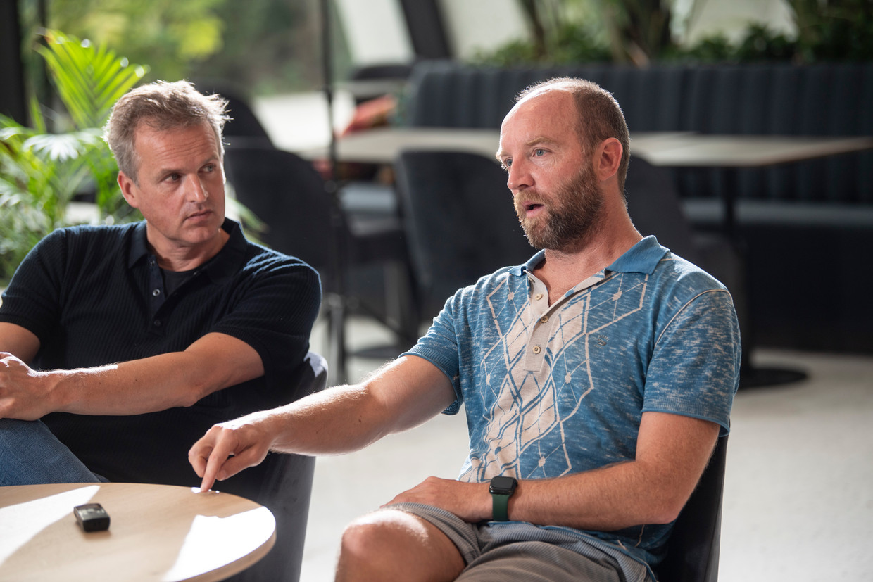 ‘De hele entourage van koning Filip bestaat uit jonge, hippe mensen’