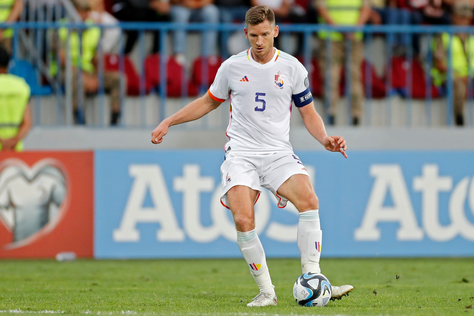 Vanavond speelt Vertonghen zijn 150ste interland: ‘Misschien pakken we ...