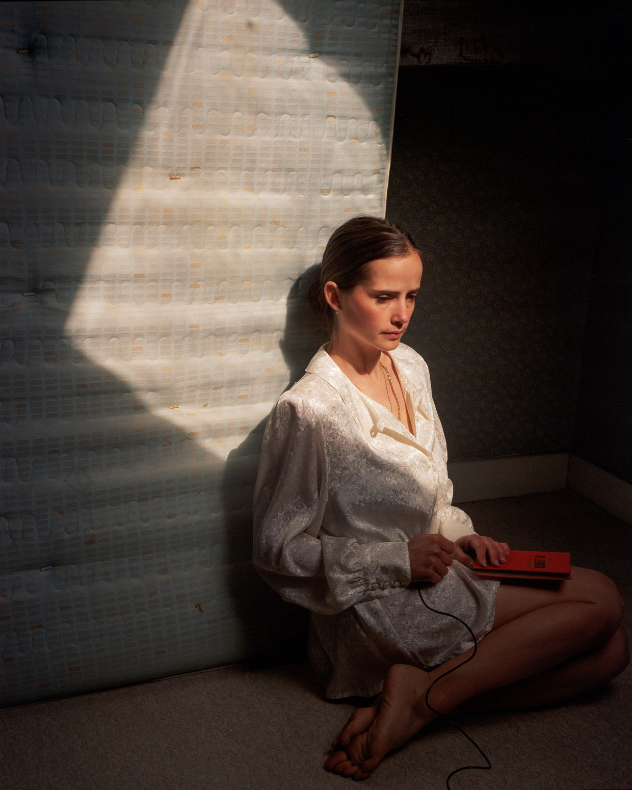 Het zachte rouwen van fotografe Josefien Tondeleir: ‘Door de kleren van ...