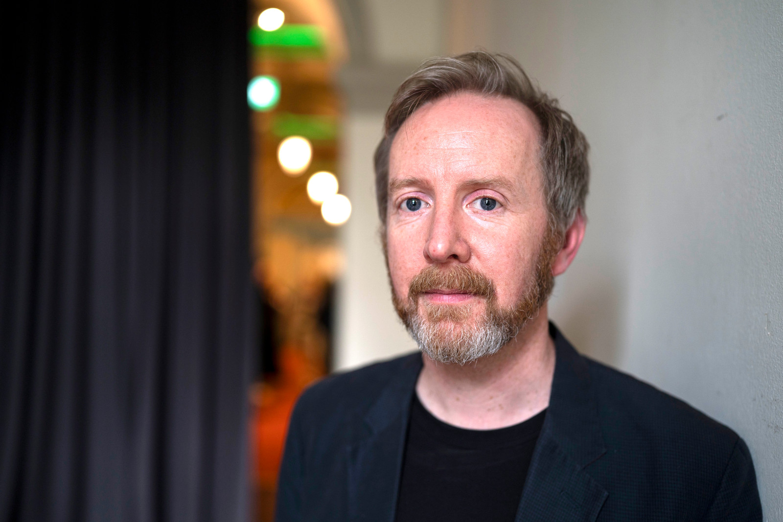 Waarom Paul Murray het verdient om met ‘The Bee Sting’ de Booker Prize ...