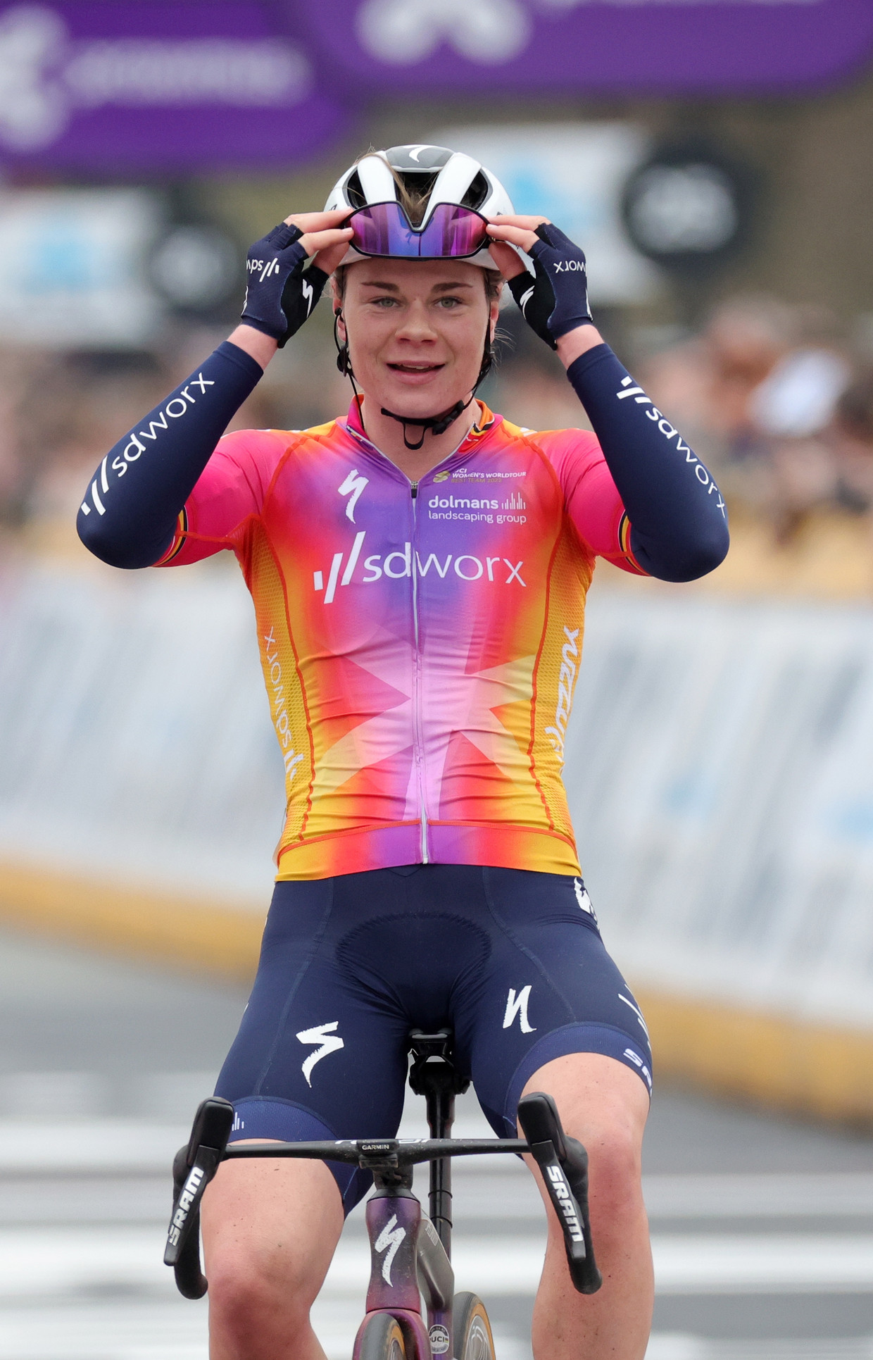 Oersterke Kopecky geniet al wat meer van haar populariteit: ‘Dat volk ...