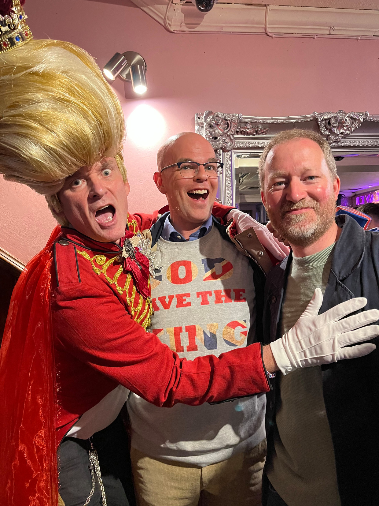 ‘Wanneer prins Harry in beeld komt, wordt er vuil gejouwd ...